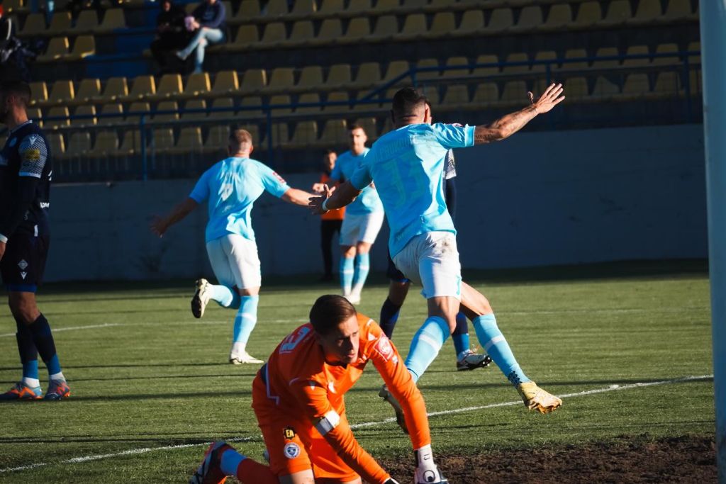 Velika pobjeda Posušja protiv FK Željezničara: Vinko Rozić presudio ...